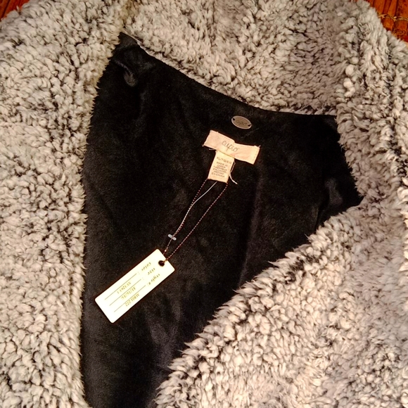 Cupio | Jackets & Coats | Cupio Soft Sherpa Vest | Poshmark